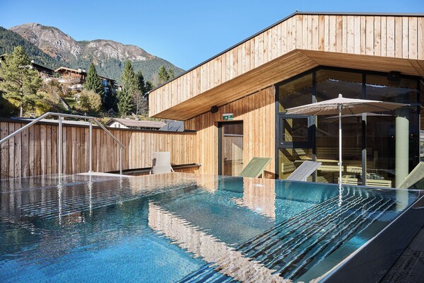 Lärchenlodge Skyspa Und Rooftop Pool - Fulpmes