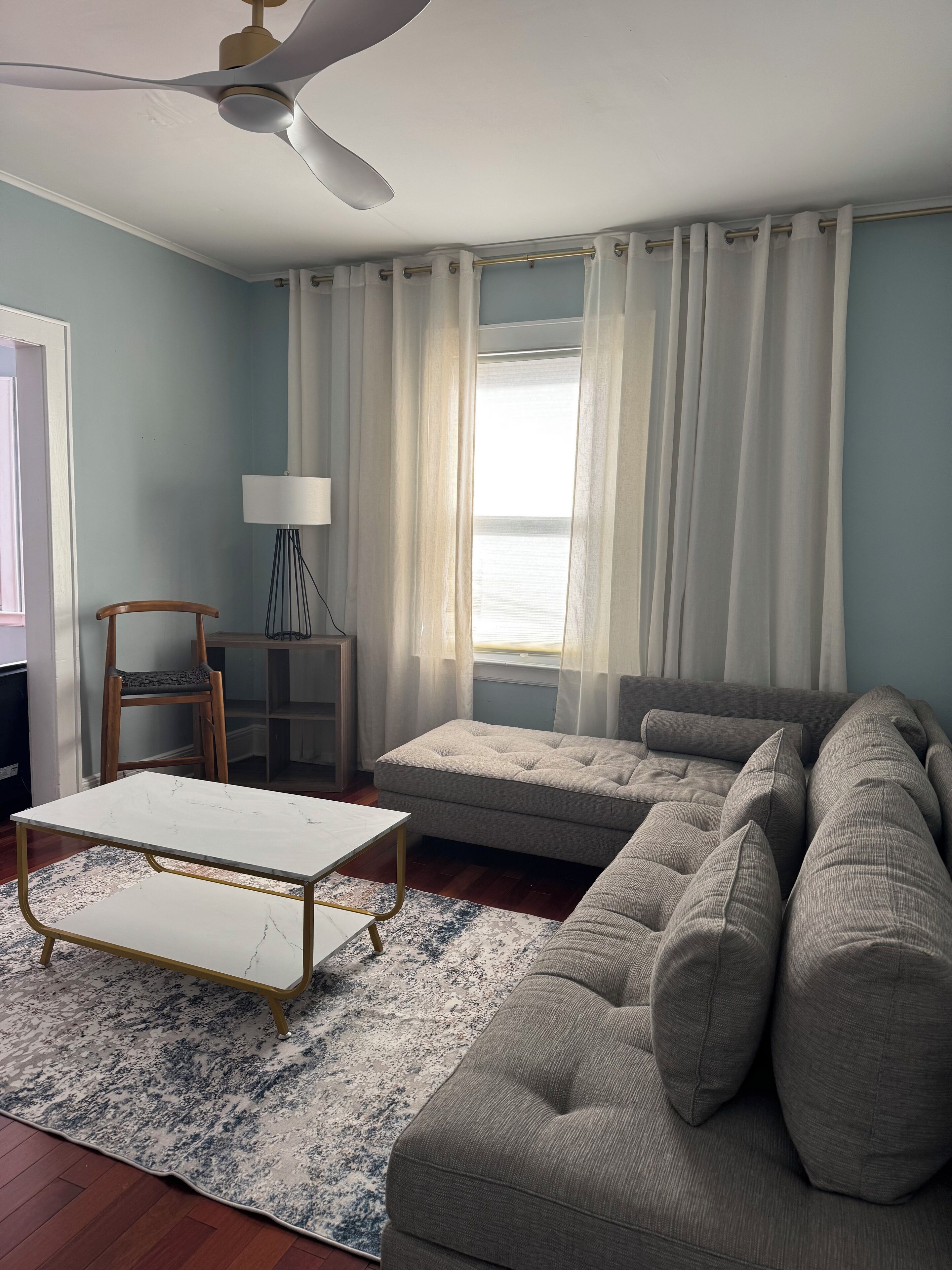 3 Bedroom 1st Floor Apartment With Parking - 30 Min To Nyc  15 Min To Metlife - 패터슨