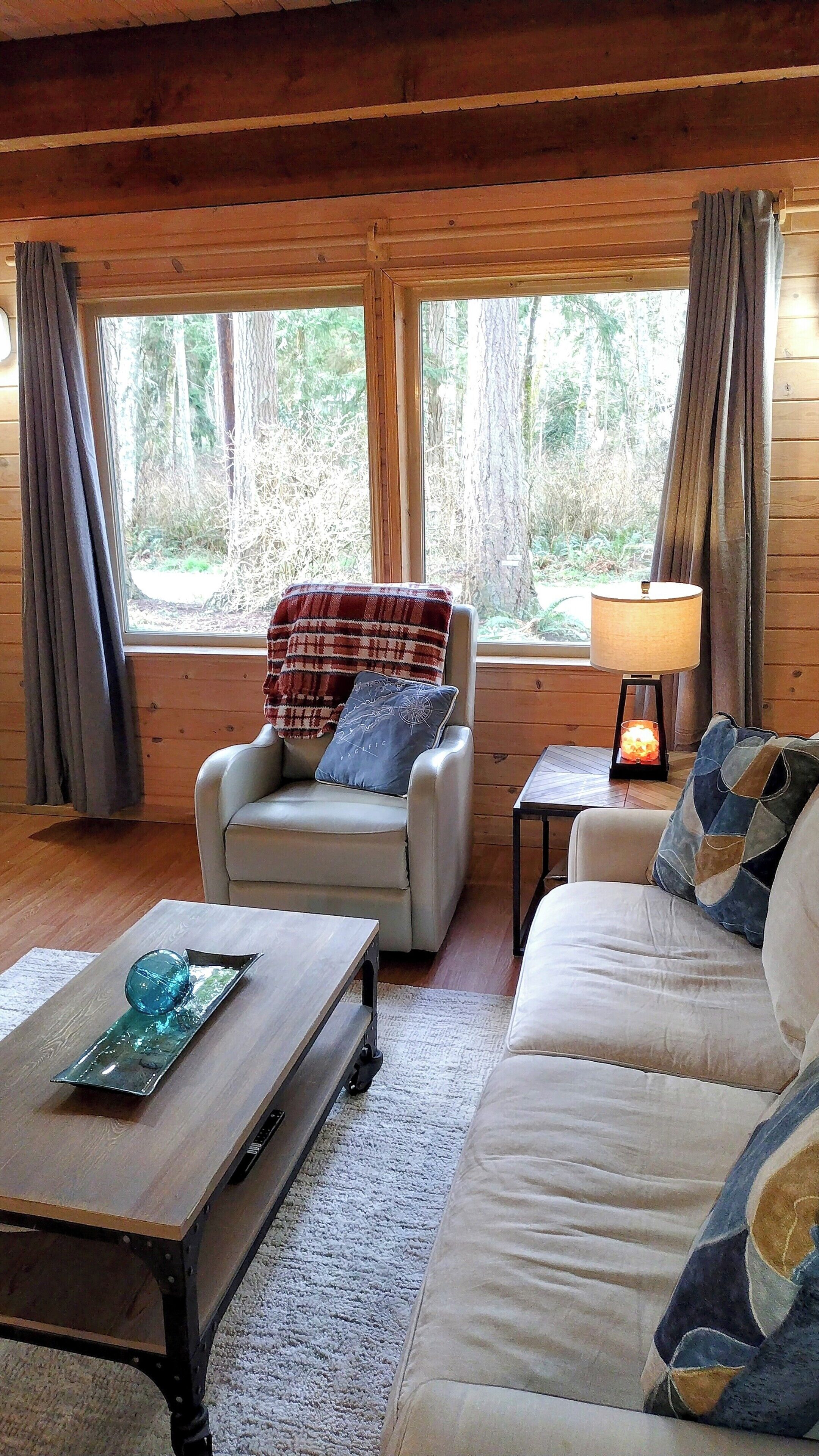 Quaint 2bd/2ba Home In Clinton, Wa On Beautiful Whidbey Island. Come Getaway! - The Point Casino & Hotel
