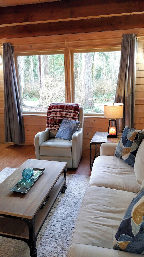 Quaint 2bd/2ba Home In Clinton, Wa On Beautiful Whidbey Island. Come Getaway! - The Point Casino & Hotel