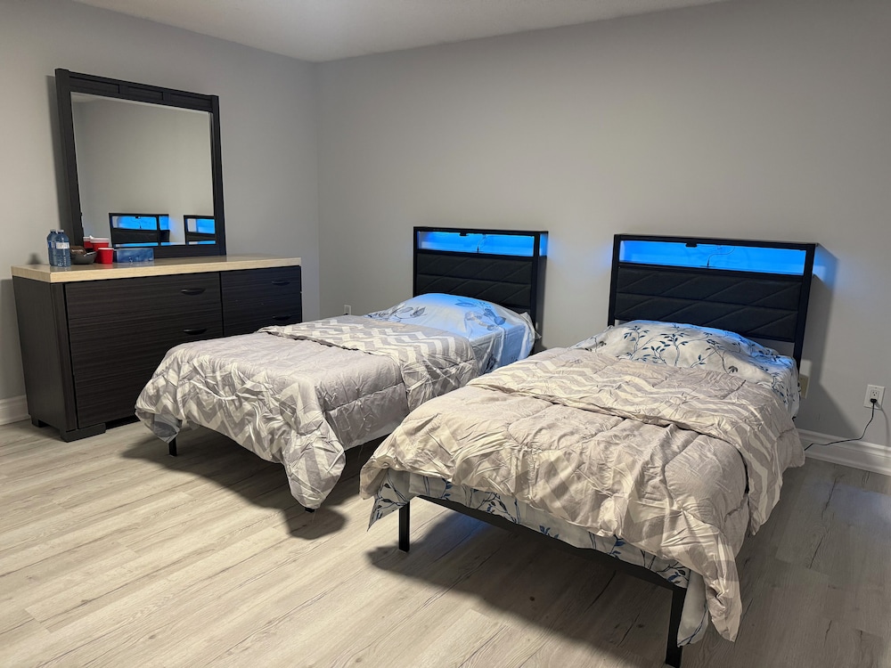 Cozy Private Room with Two Comfy Beds & Modern Touches-Near Durham ...