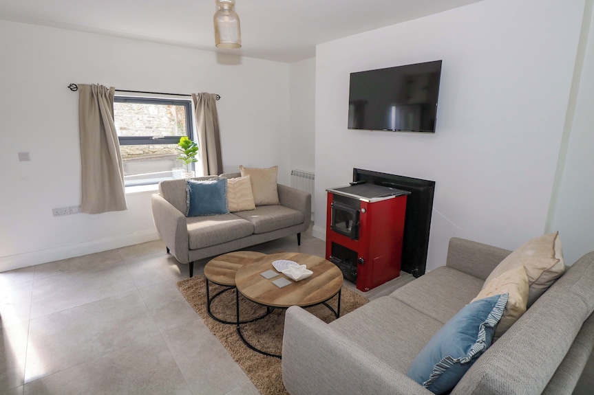 Rose Cottage, Family Friendly, With A Garden In Killala, County Mayo - County Mayo