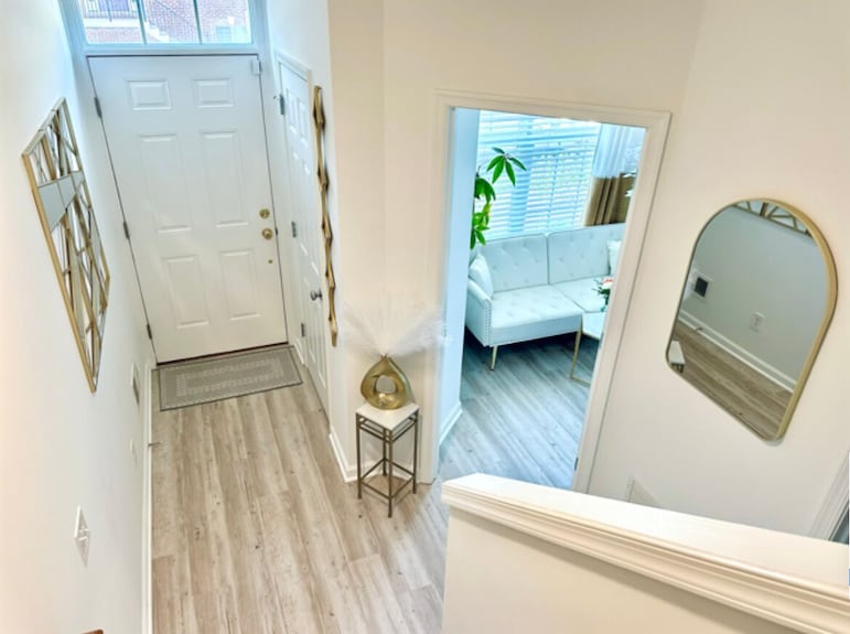 Charming 3 Bedroom, 3.5 Bathroom Townhome In Ashburn, Virginia - Ashburn, VA