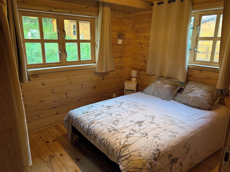 Chalet En Bois 3 Chambres , Sur 1500m2 De Terrain Clos Sans Vis à Vis - Ariège