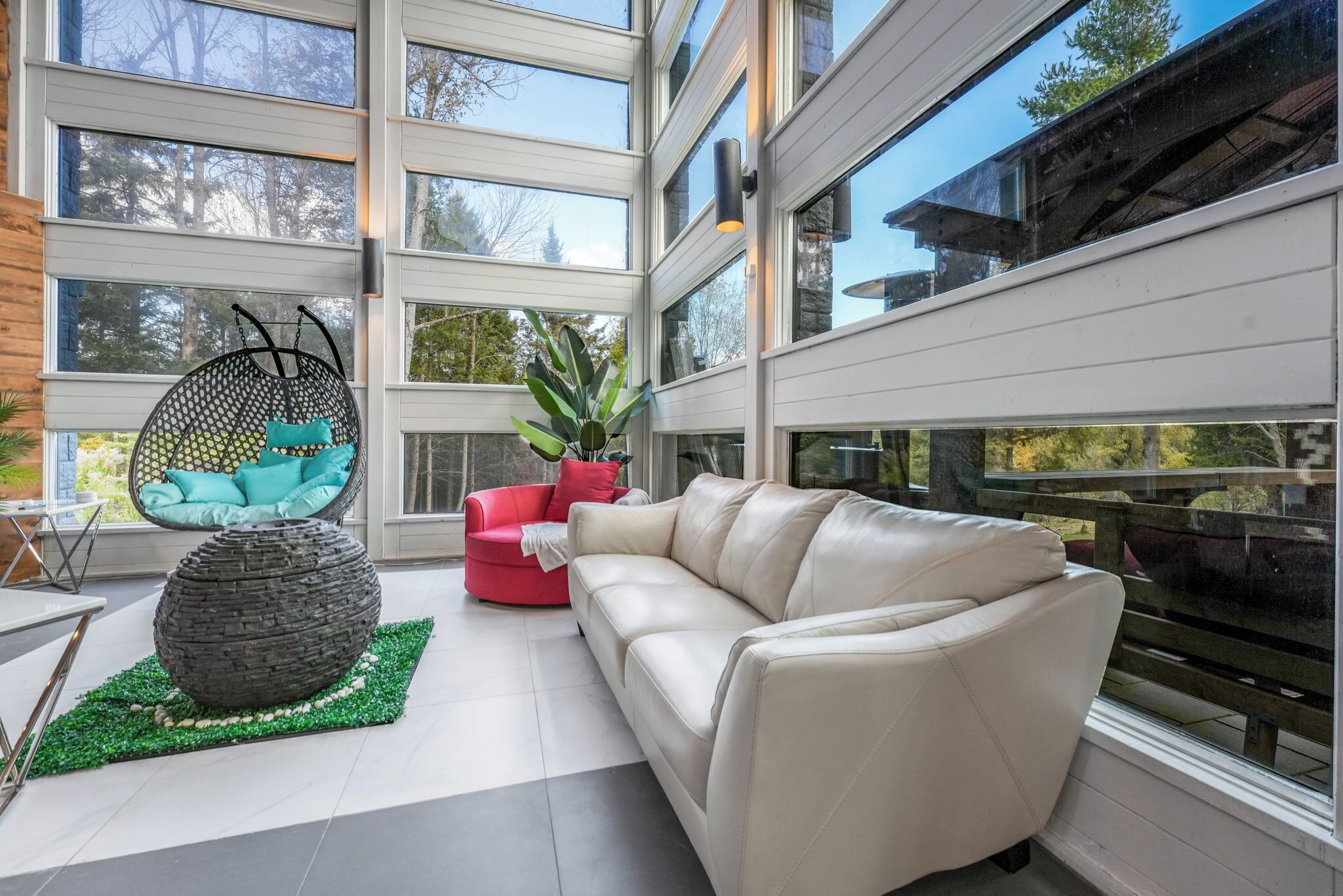 Indoor Heated Pool Outdoor Hot Tub  Sports Building 15 Acres Woodlands - Caledon, ON, Canada