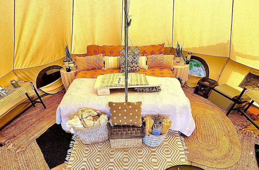 The Pink Pony Yurt, New Cuyama, Ca - カリフォルニア州