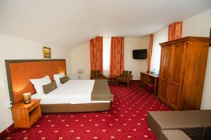 Quarto Duplo Executivo, varanda, vista para o jardim | Cofre no quarto, quartos insonorizados, Wi-fi grátis