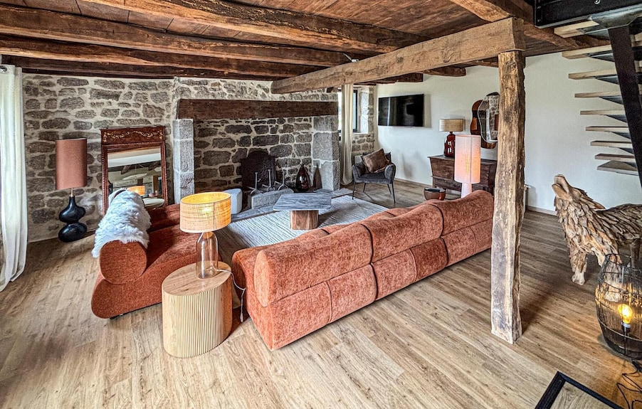 Belle Maison à Alleyrat Avec Wifi - Ussel