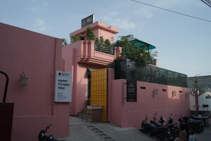 Fachada da propriedade