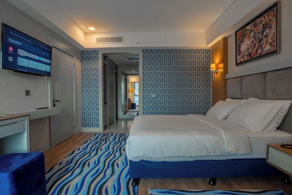 Suite with Queen Size Bed | Roupas de cama premium, frigobar, cofres nos quartos