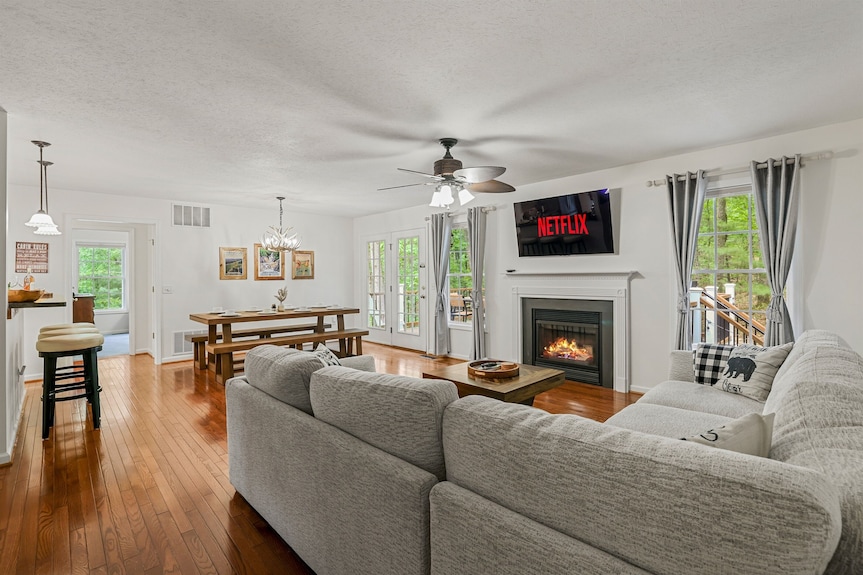Ridgehaven Retreat | Cabin W/ Firepit, Game Room, Outdoor Dining - Shenandoah, VA