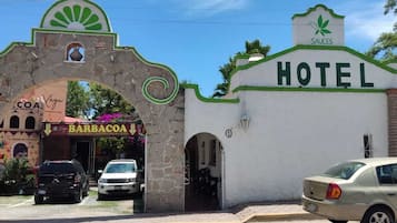 Fachada da propriedade