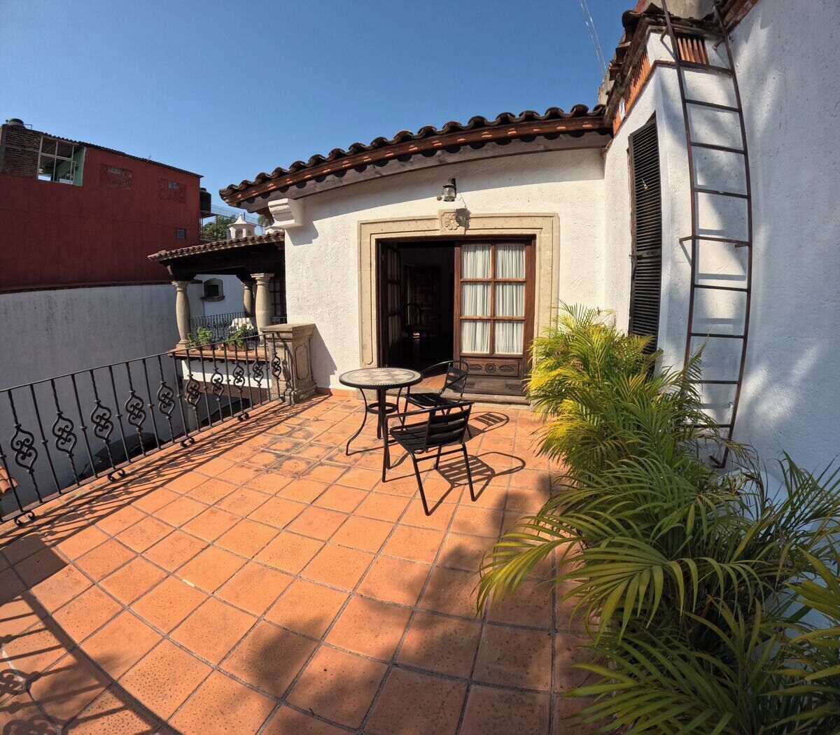 Quarto Deluxe, vista para o jardim | Terraço/pátio interior