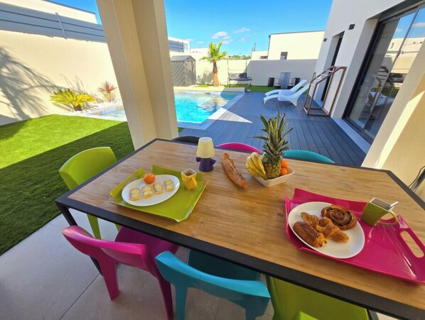 Villa with heated pool and jacuzzi Reviews, Deals & Photos 2026 ...