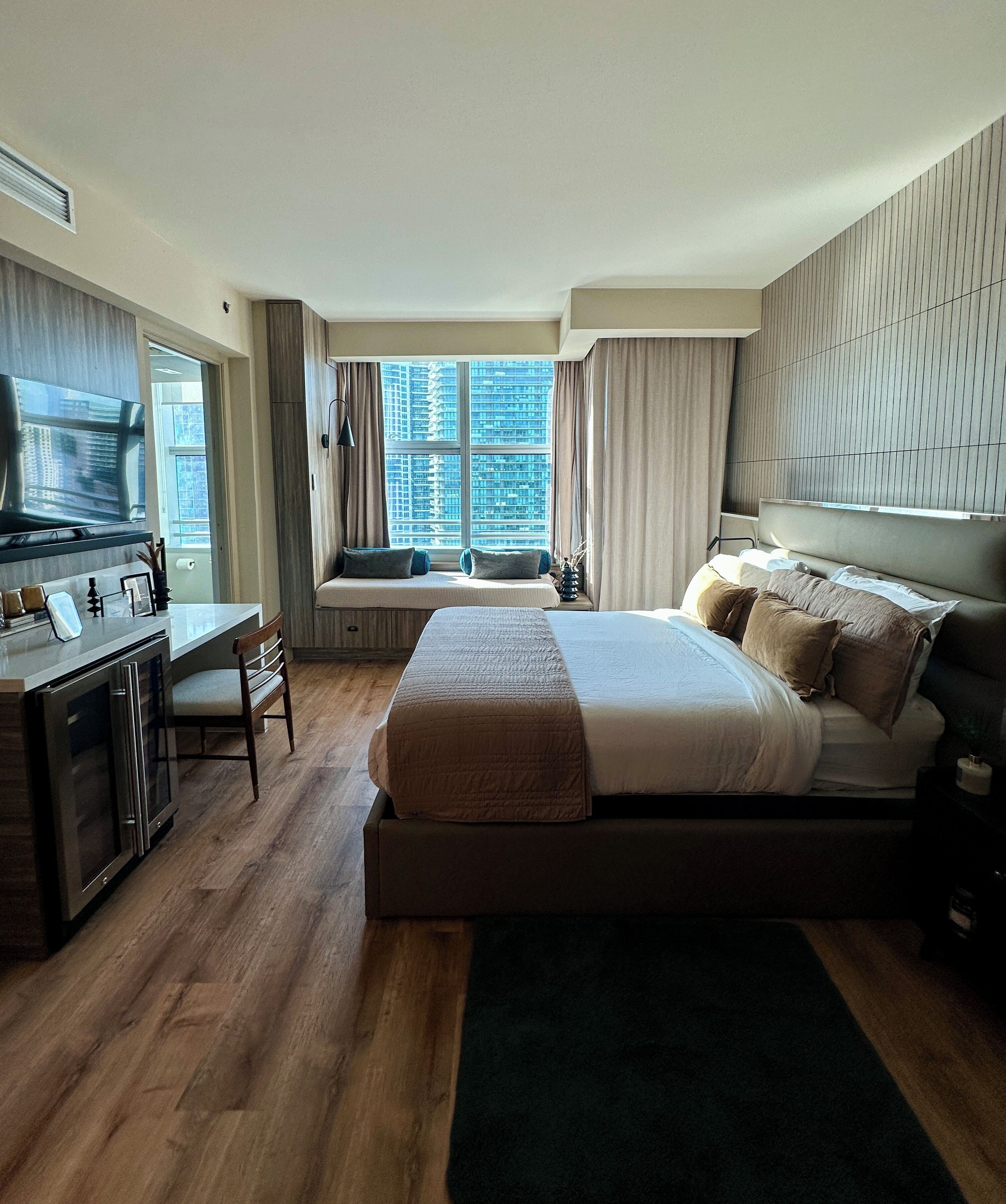 Estúdio Deluxe, Vista para a cidade | Cortinas/cortinados opacos, quartos insonorizados 