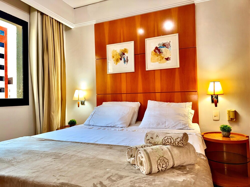 Luxurious 5-Star Flat - Mercure Privilege Hotel (5 min from the Airport ...