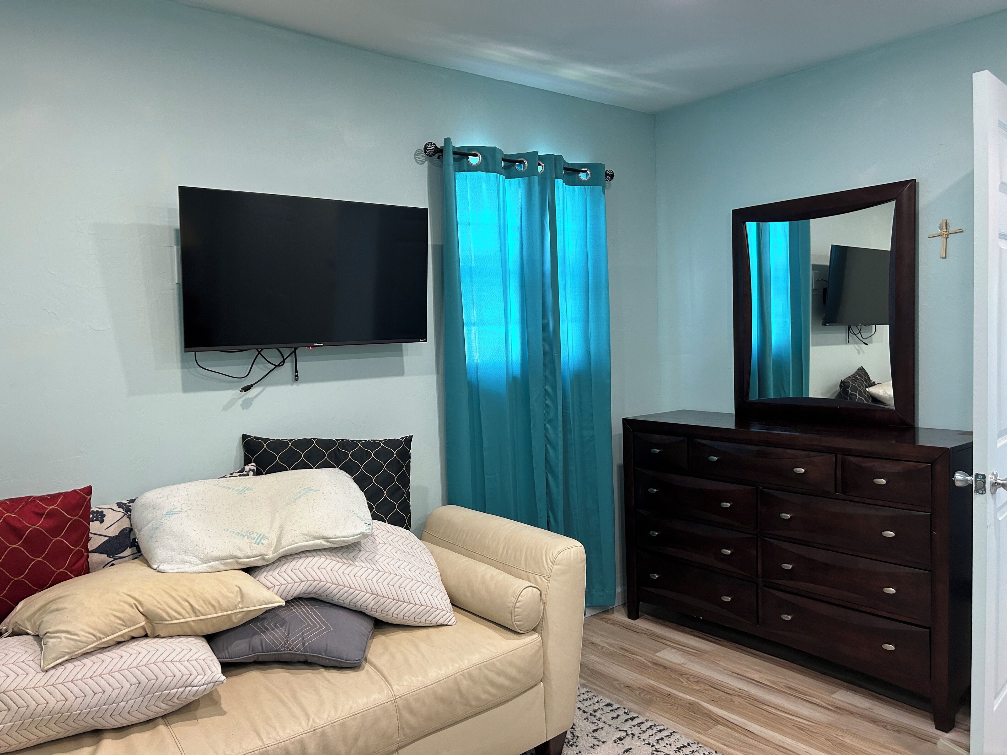 Soothing Apartment With Ac In Lehigh Acres - Lehigh Acres, FL