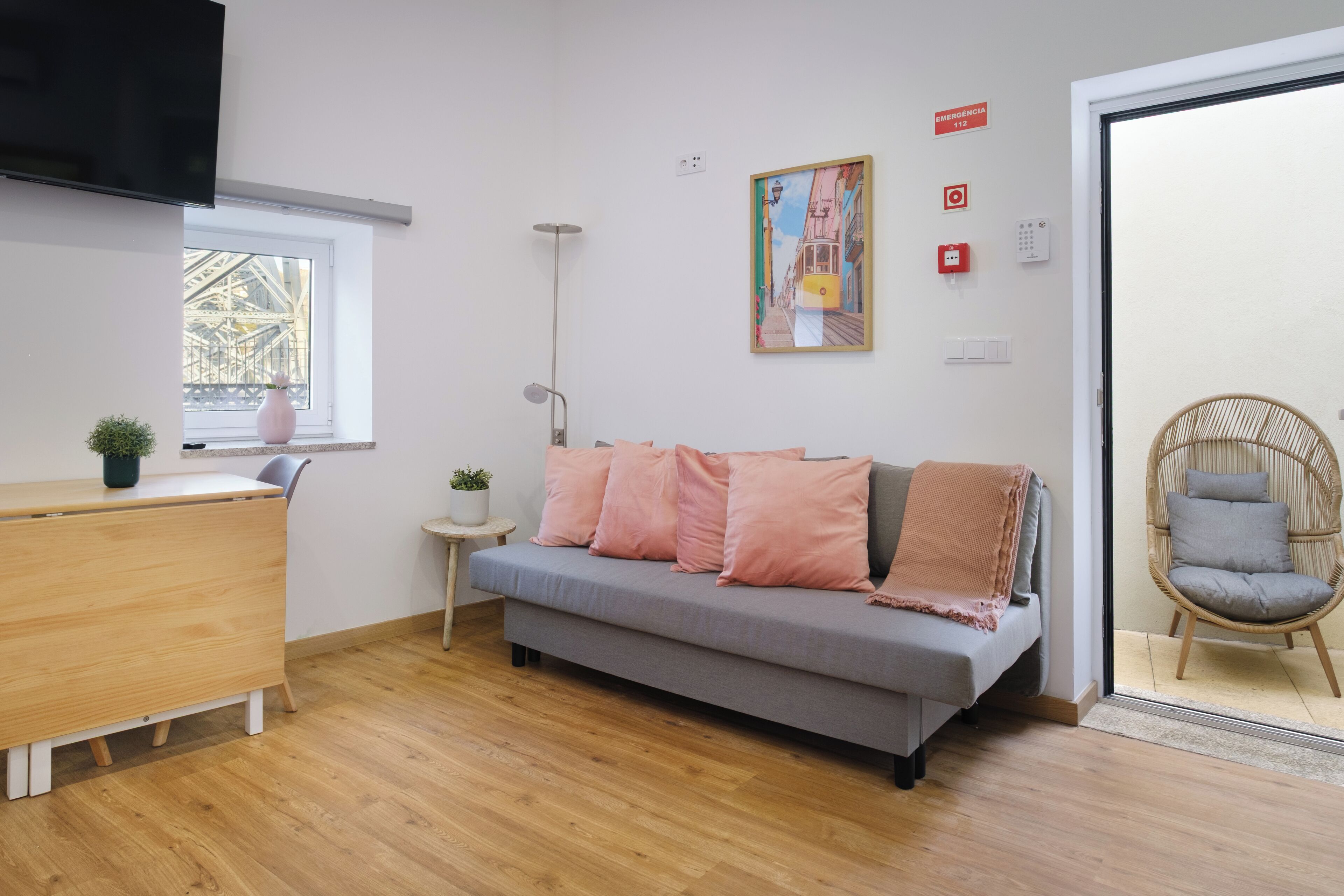 House W/hottub By Douro River & Iconic Bridge - Porto