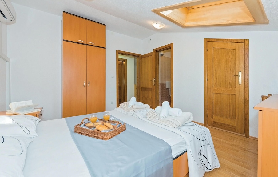 Superbe Appartement à Bilice Avec Piscine - Skradin