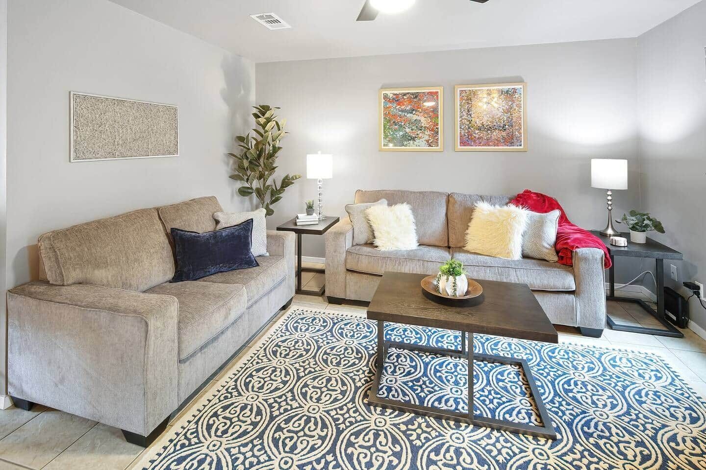 Central Modern Condo 2/2.5 - College Station, TX