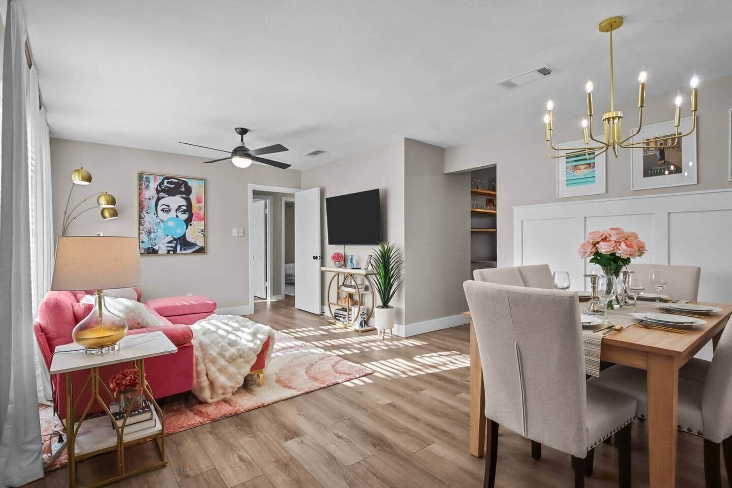 Chic Retreat  Stylish Stay Near A&m - Bryan, TX