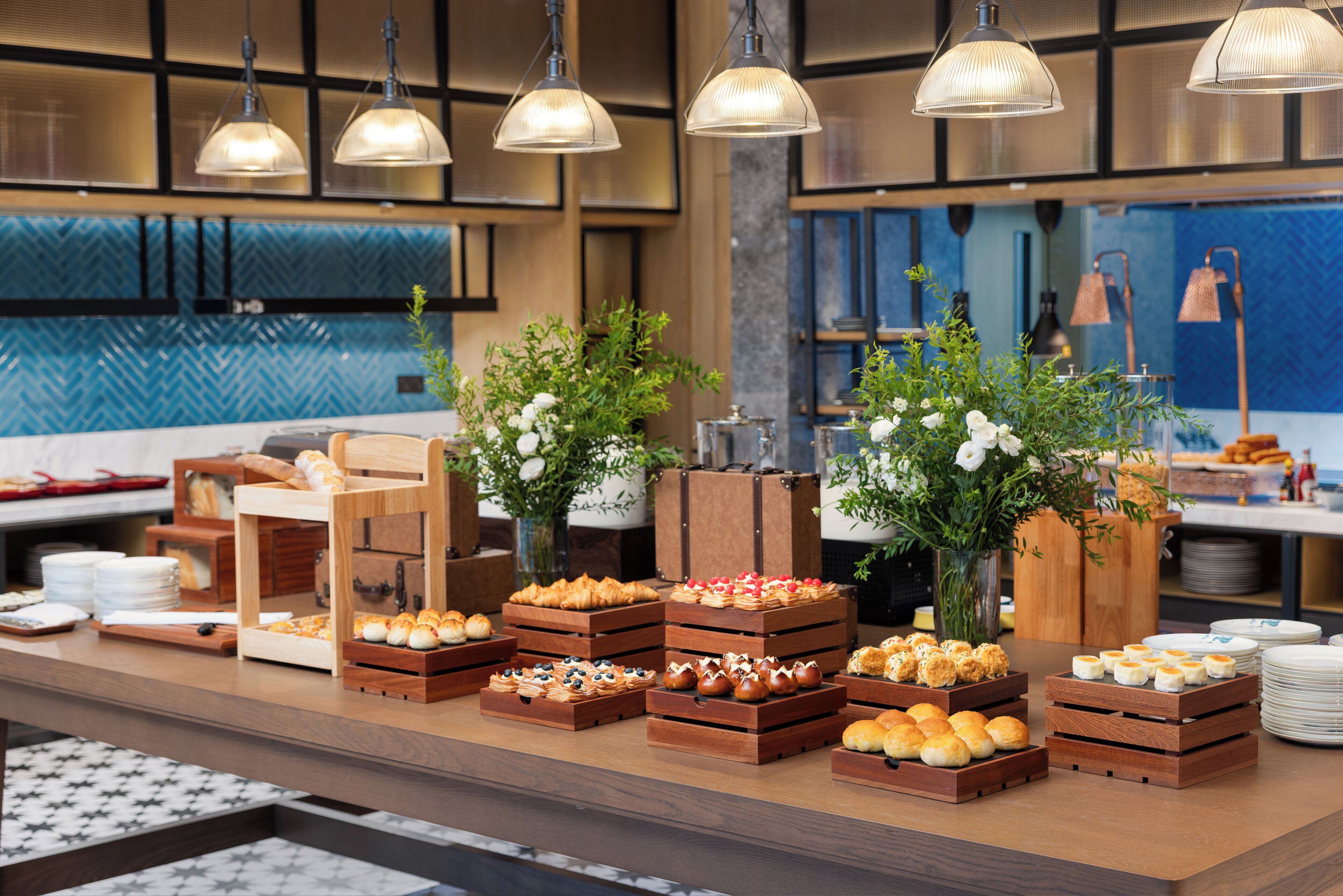 Pequeno-almoço tipo buffet diário mediante uma taxa 