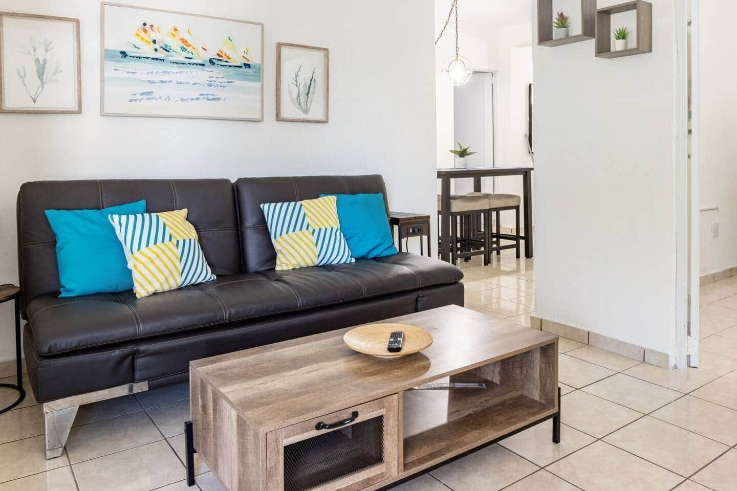 Oasis Terrace: ¡15 Huésped, Terraza, Playa Cerca! - Manatí