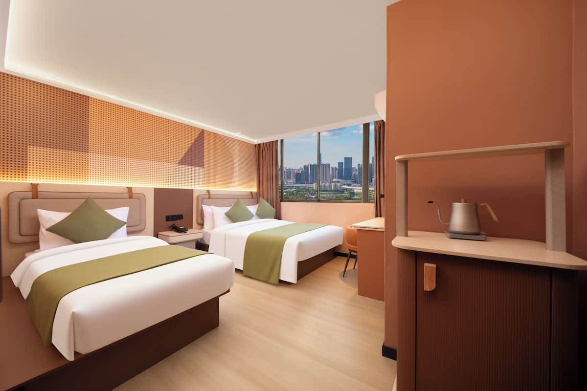 Family Classic, Window | Frigobar (abastecido com itens grátis), escrivaninha