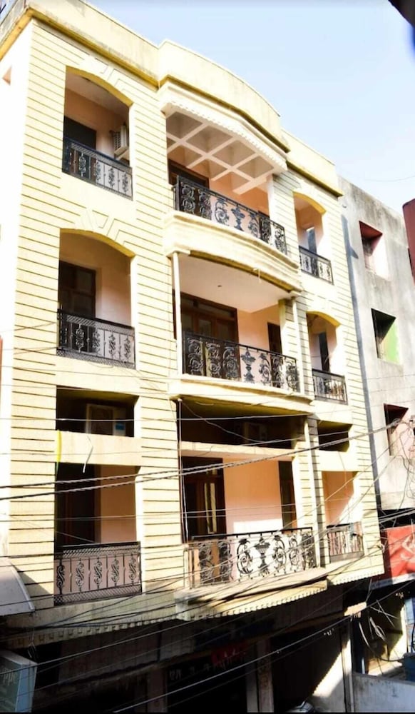 Hotel Saiom Palace - Raipur