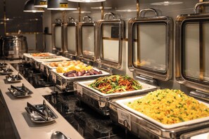 Café da manhã com buffet todos os dias (CNY 68 por pessoa) 