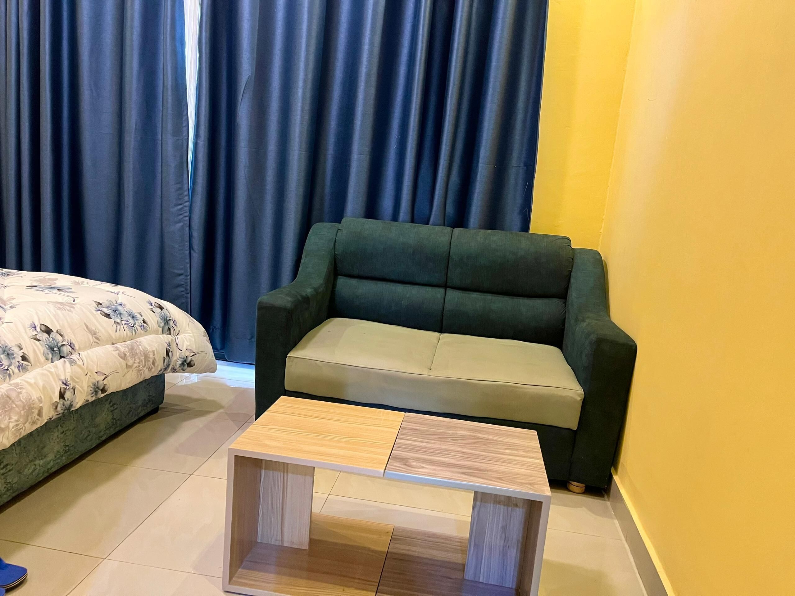 5 Minute Ride To The Kigali Genocide Memorial. Double Room With Balcony - Kigali