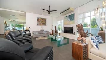 Villa, pátio | Sala de estar