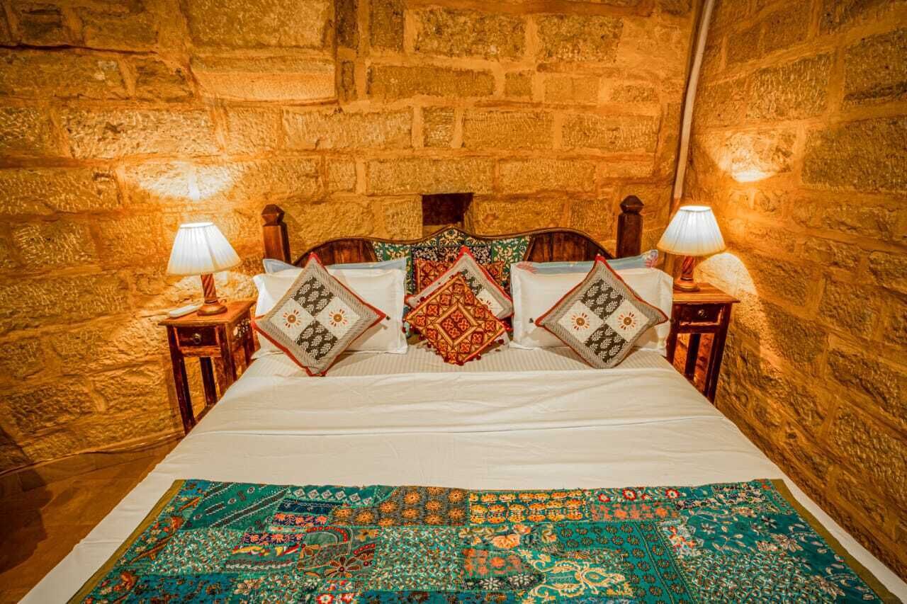 Quarto Duplo Superior, varanda, Vista para a cidade | Casa de banho