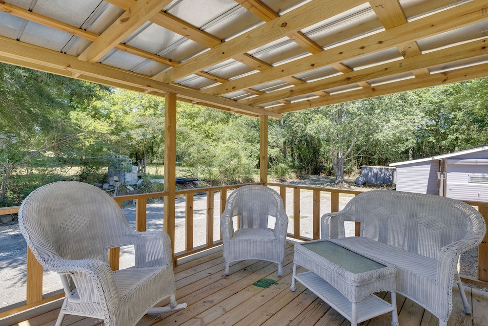 Pets Welcome: Quiet Retreat Near Lake Guntersville - Alabama