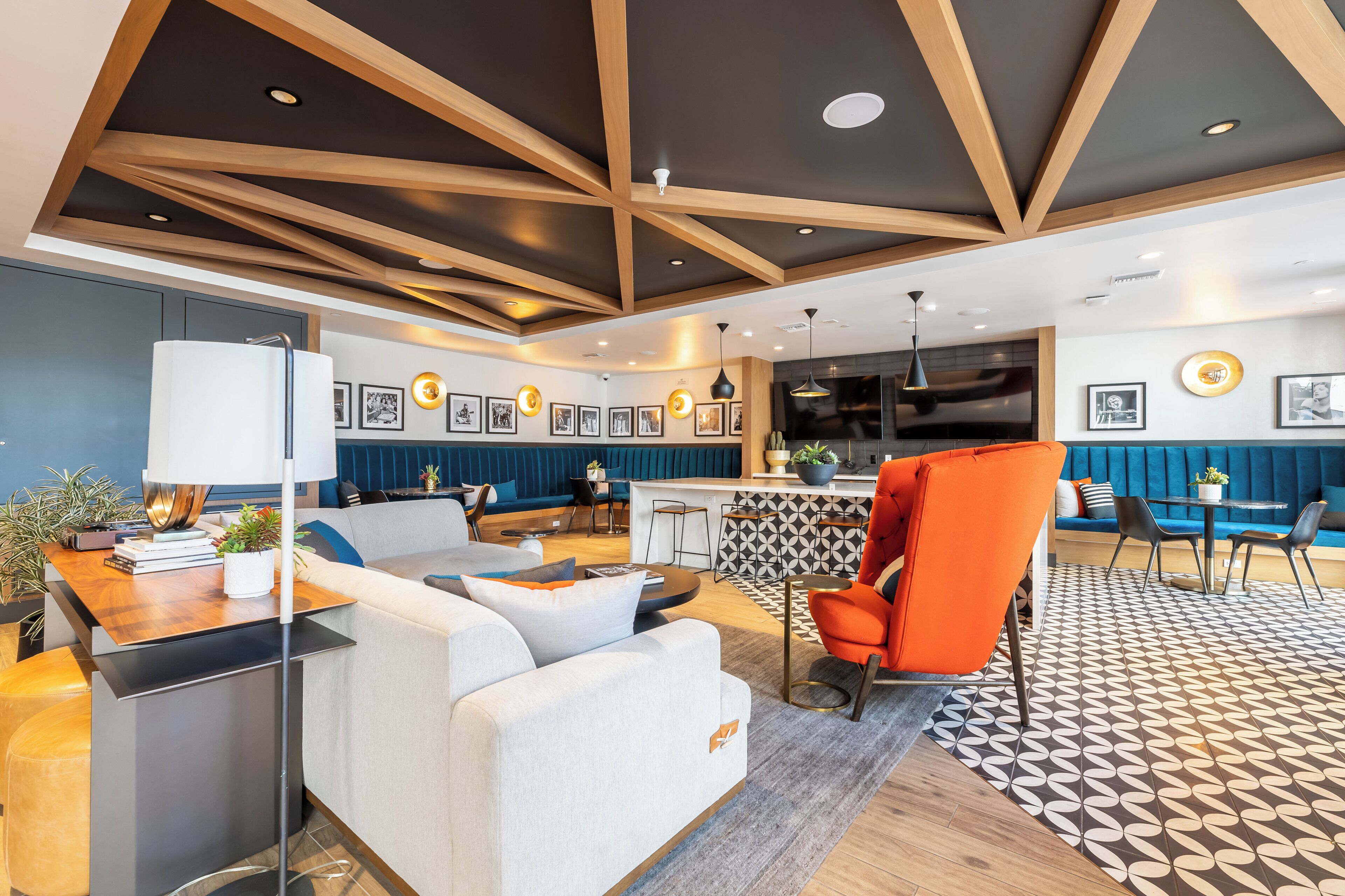 Lux Home In Hollywood / Parking, Pool, Gym, Hot Tub - West Hollywood, CA