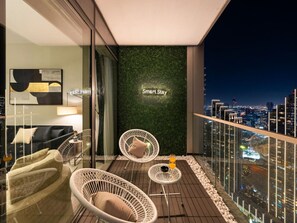 New 1BR | Burj Khalifa Infinity Pool | Dubai Mall Reviews, Deals ...