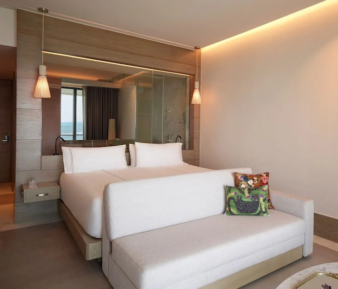 Upscale Beachfront Stay With All Meals, Spa, Golf & Premium Lounges - Isla Mujeres