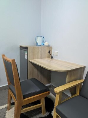 Quarto Duplo Deluxe, vista para o jardim | Wi-fi grátis, roupa de cama fornecida 