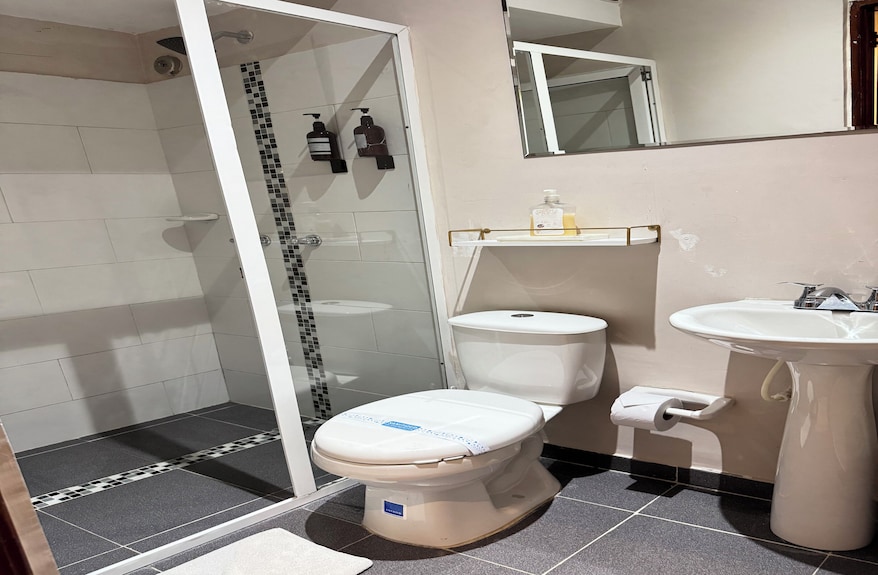 Habitacion Multiple Cerca A Getsemaní En Manga - Cartagena de Indias