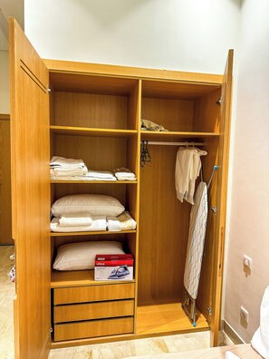 Ferro/tábua de engomar, Wi-fi grátis 