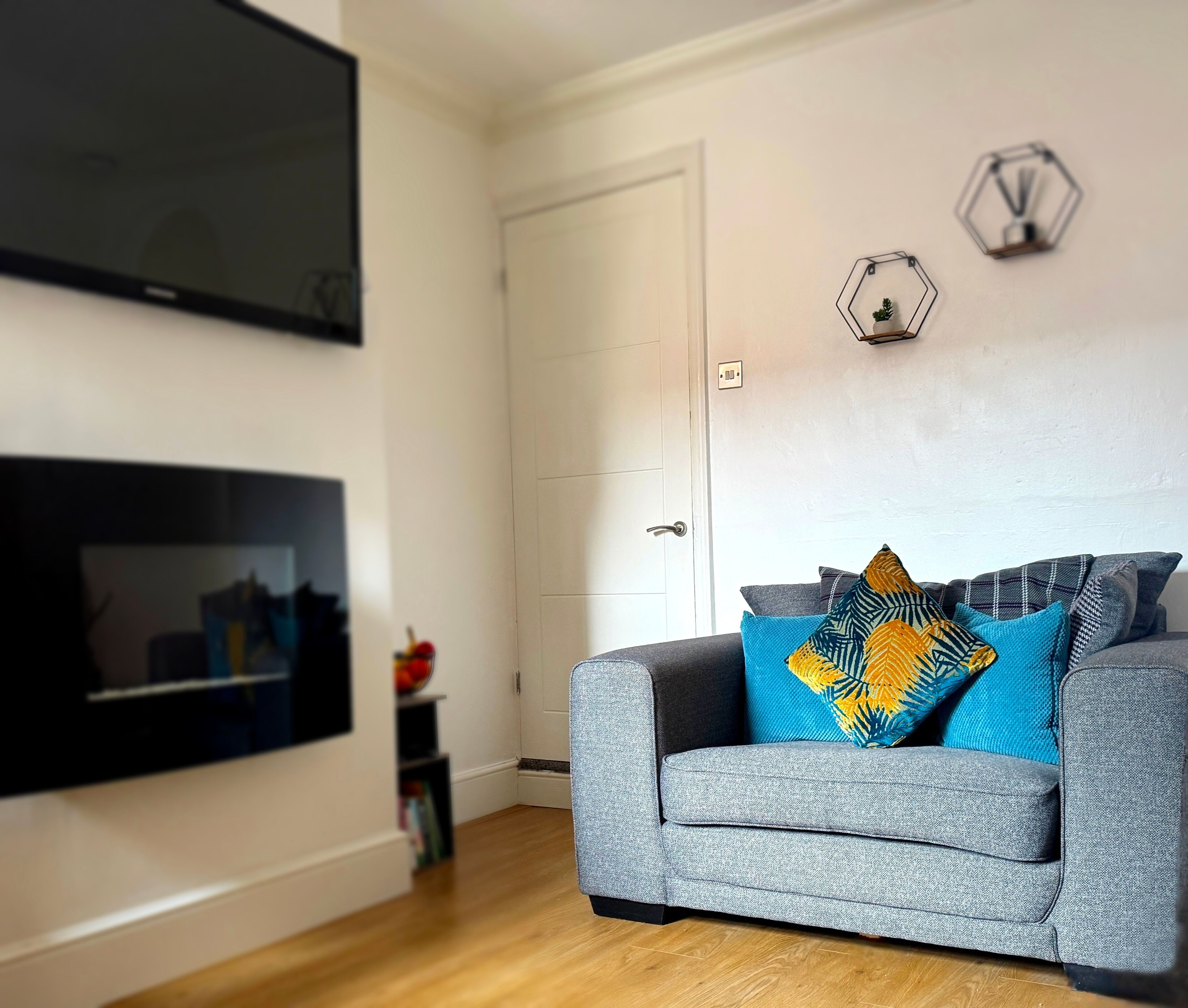 Station View | Family | Parking | Wifi | Sleeps 6 - Loughborough