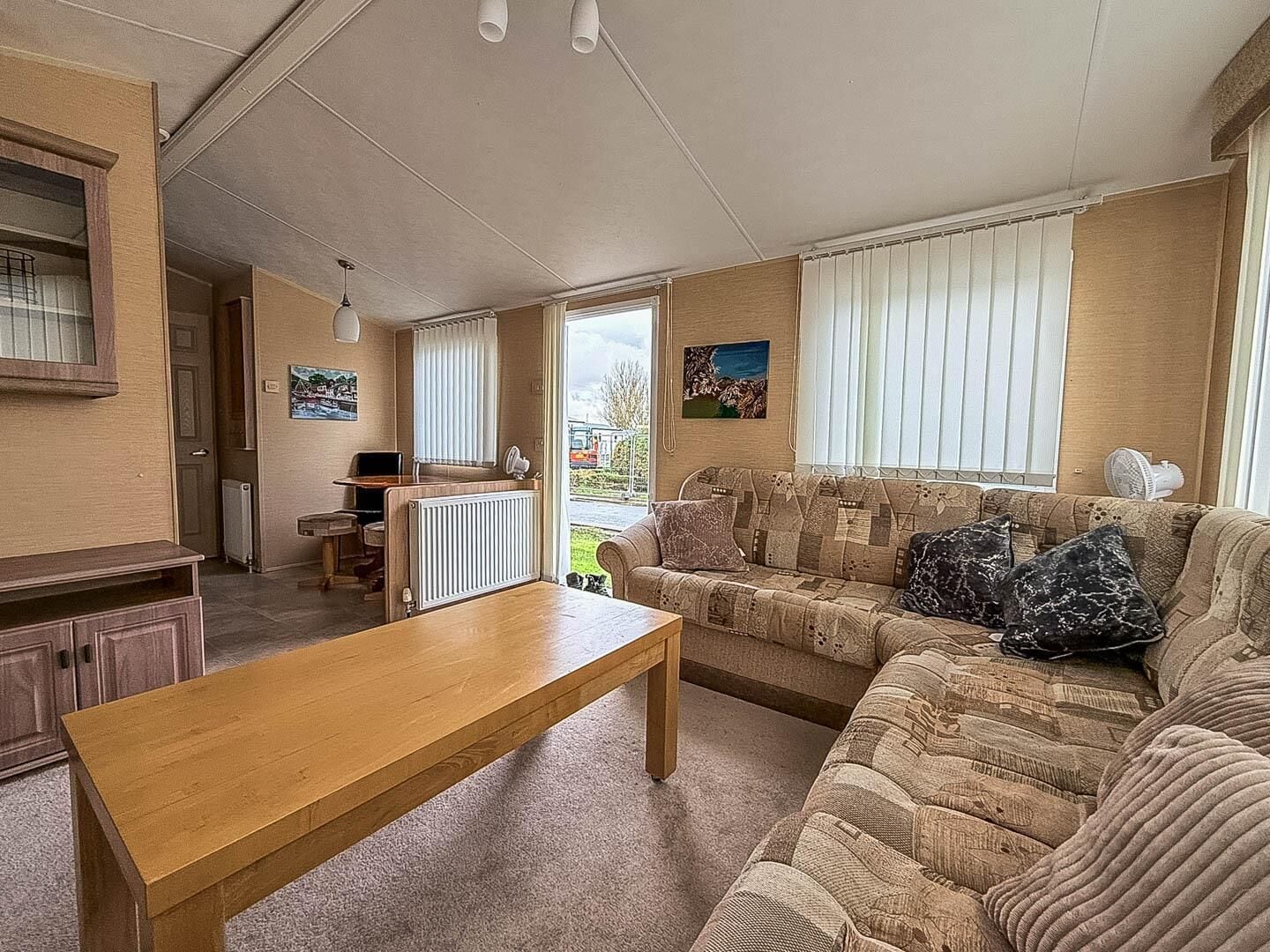 Cosy 6 Berth Caravan At St Osyth Beach Holiday Park In Essex Ref 28001y - Brightlingsea