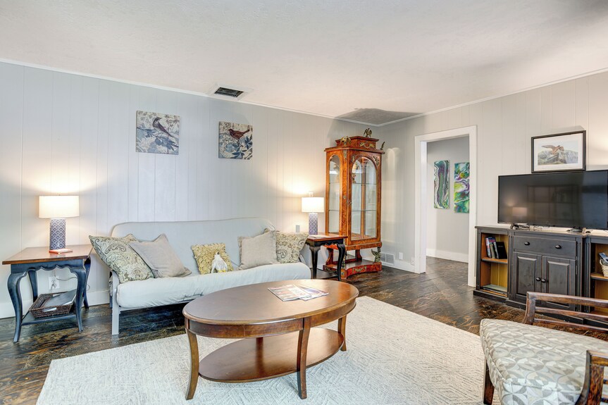 Apt 3 Mi To Dtwn Ogden! Pet-friendly Backyard - Ogden, UT