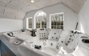 Nice home in Ulfborg with sauna Reviews, Deals & Photos 2026 - Expedia