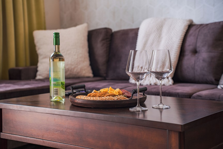 The Urban Nest 2bd | Central Stay Near Downtown - Prince George