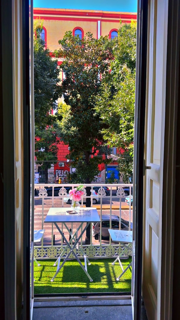 Wi-Fi de cortesia, roupa de cama