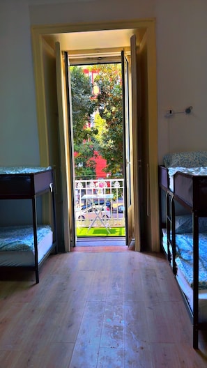 Wi-Fi de cortesia, roupa de cama