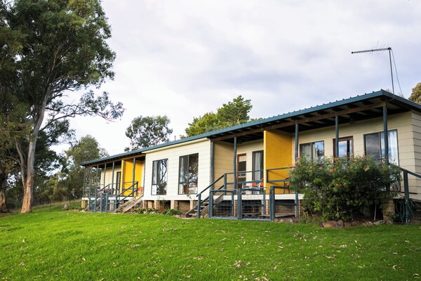 Bumblebrook Farm Motel - Candelo
