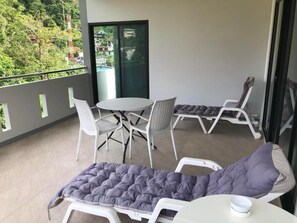 Penthouse Familiar, vista para a montanha | Varanda