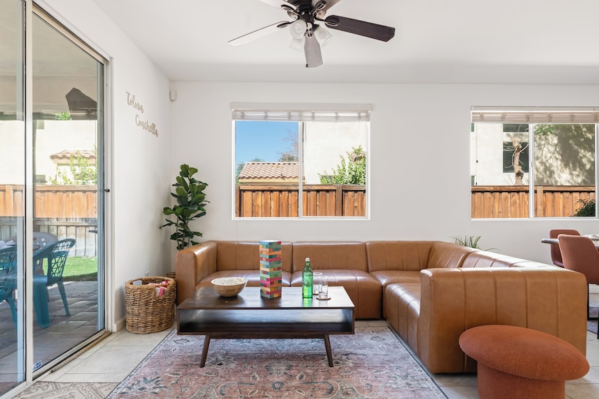 Desert Oasis W/ Pool, Spa, Bbq & Outdoor Dining Under The Palms | Calle Tolosa - コーチェラ, CA